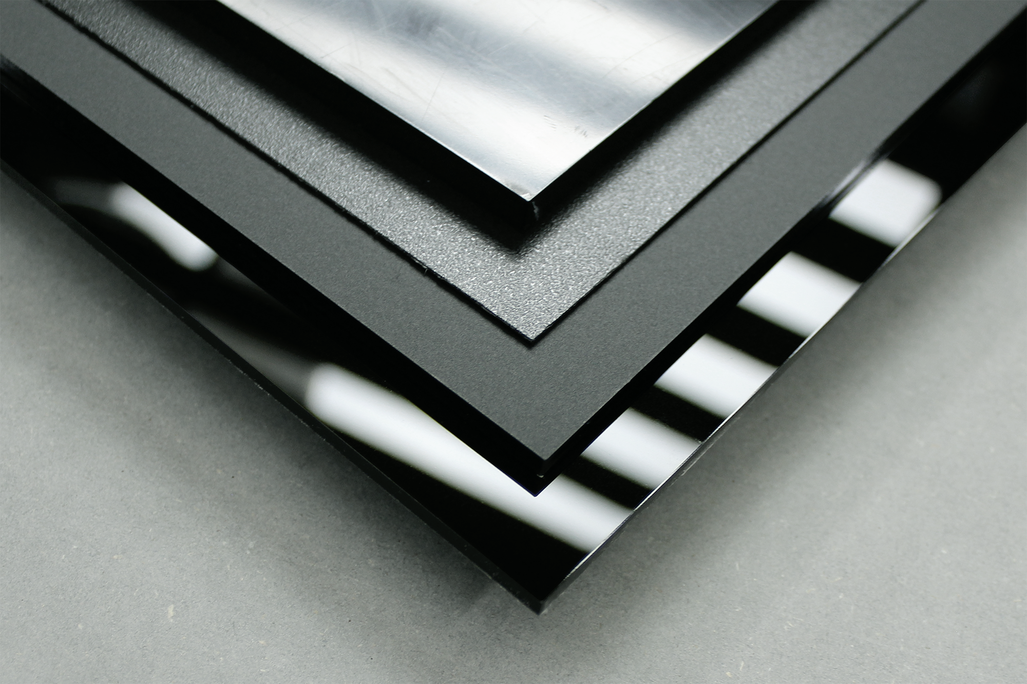 The surfaces of plastics explained: gloss, matte, textured & technical