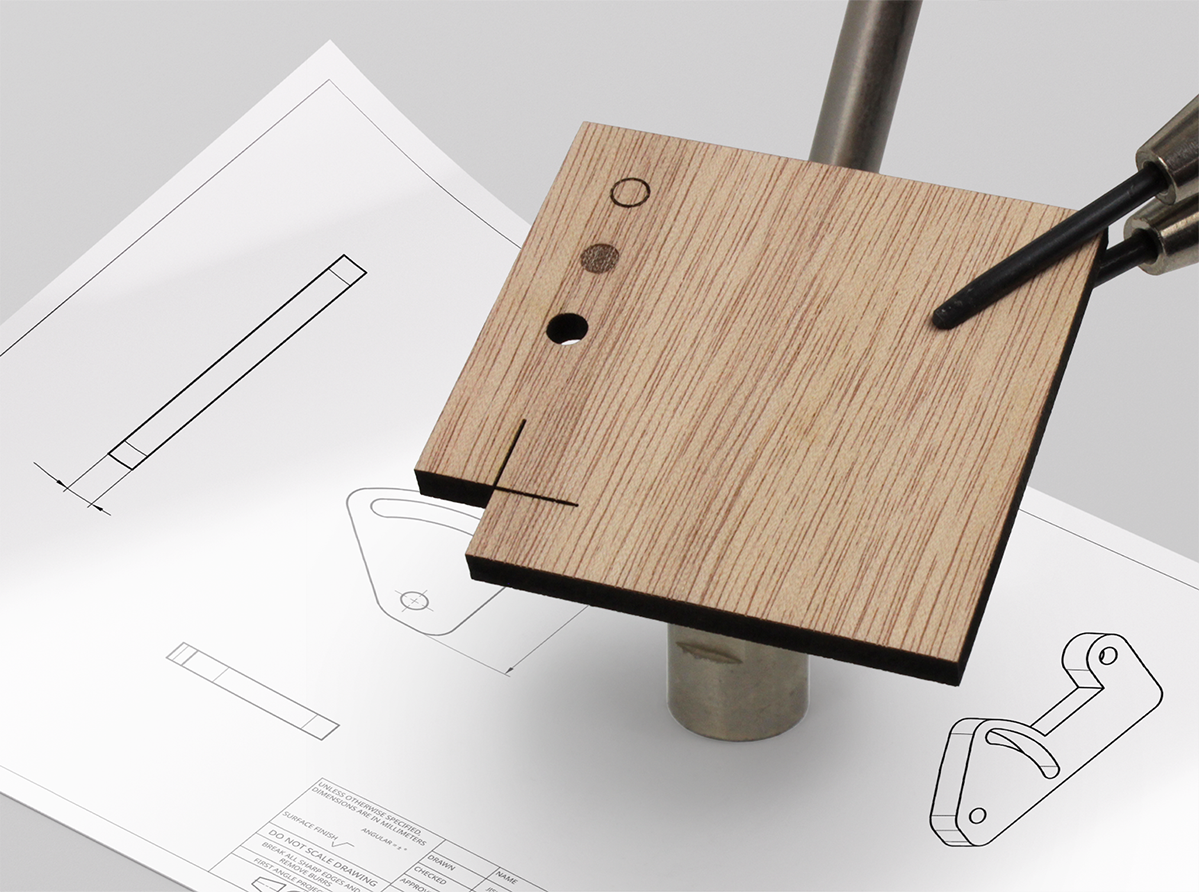 Lasersnijden uit Mahoniehout (MDF-kern)
